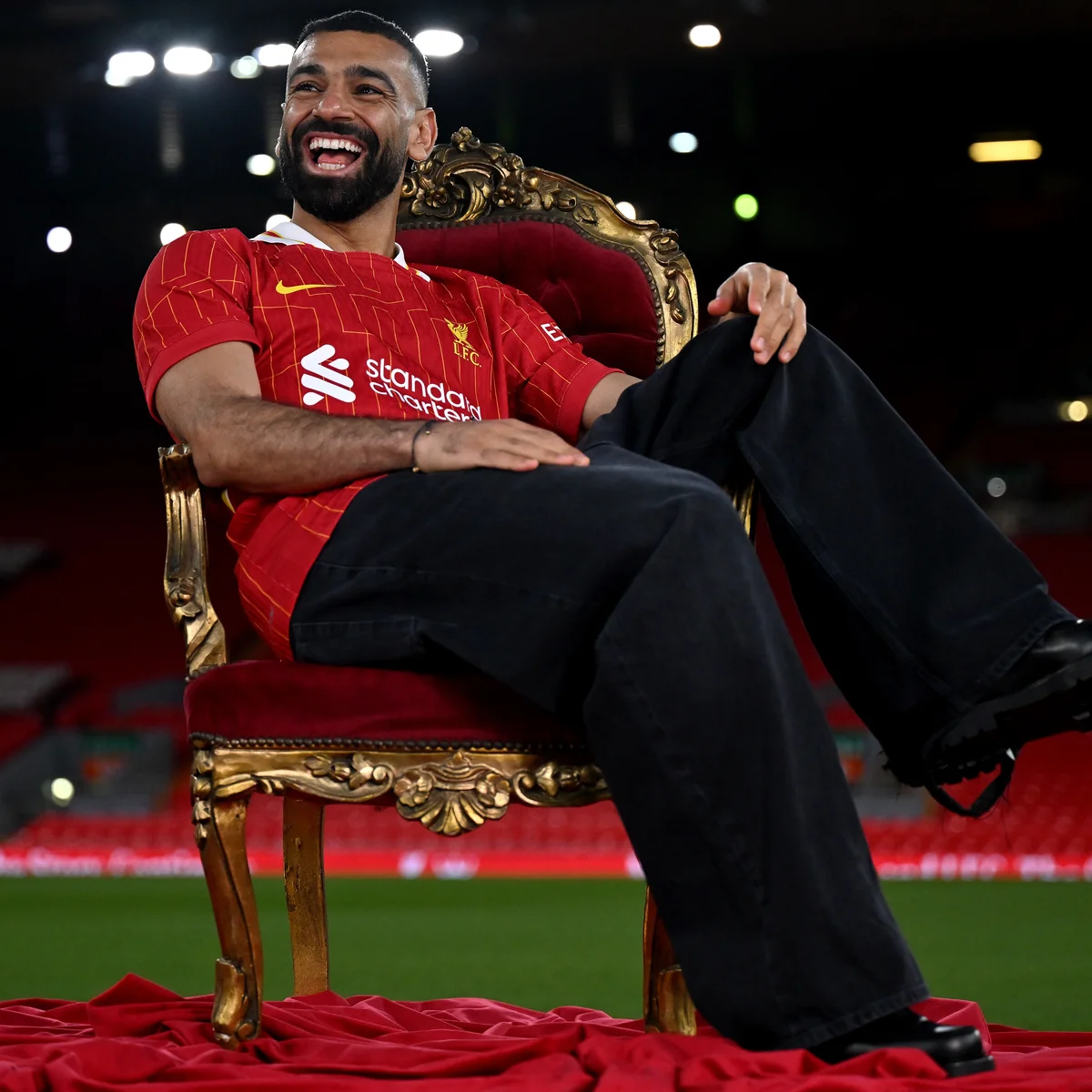How Footballers Really Get Paid - cashonthepitch.com
