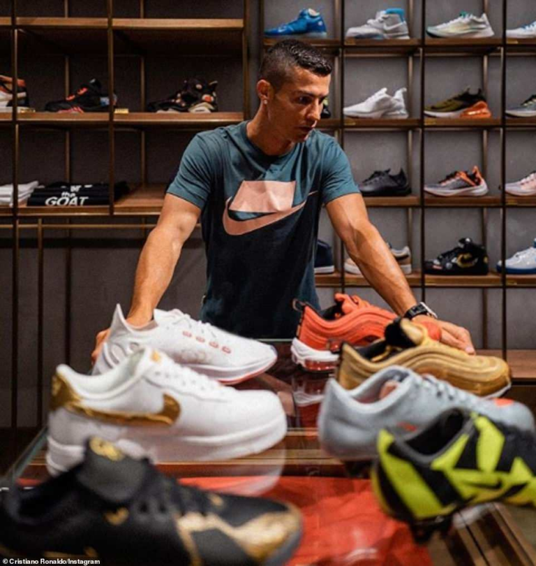 How Footballers Really Get Paid - cashonthepitch.com